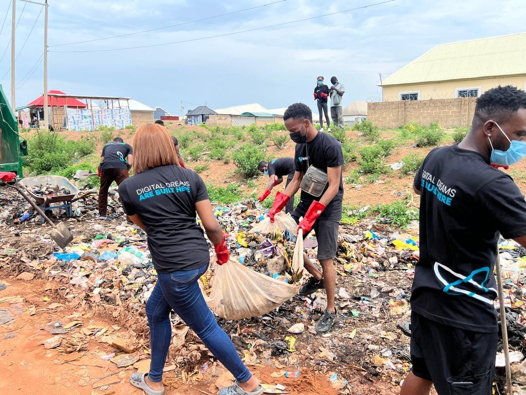 CleanSweep: Tackling Pollution with Community Power and Digital ...